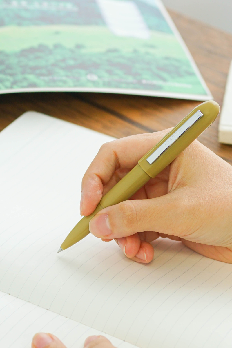 PENCO Bullet Ballpoint Pen Light - khaki – INCH"